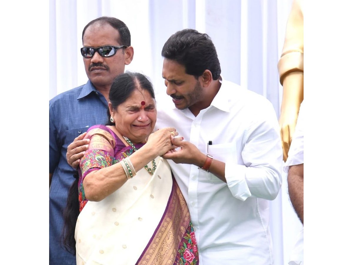 CM YS Jagan Prakasam District Tour Photo Gallery - Sakshi